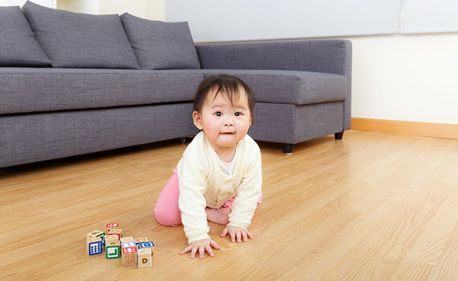 Tahap Perkembangan Bayi : Dari Merangkak - Berjalan | Enfa