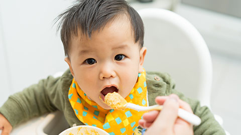 Mengetahui Tanda Bayi Lapar dan Bayi Kenyang | Enfa